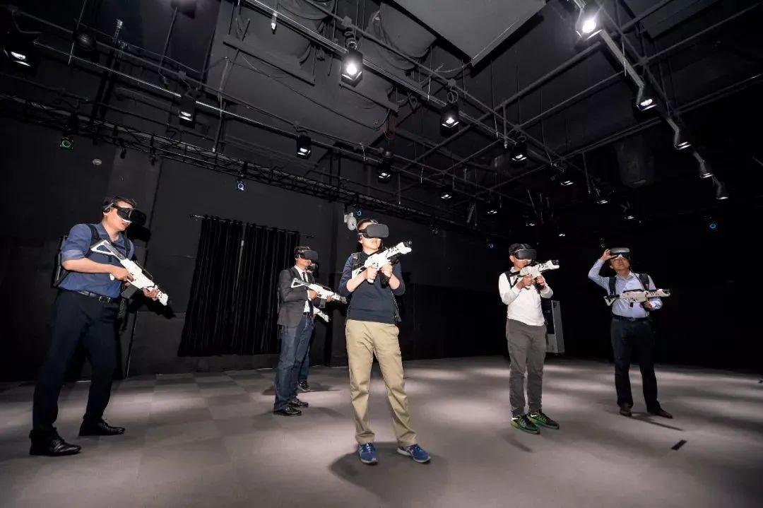 从立项到落地，DeepSeek一步步教你开发VR大空间项目 - 知乎