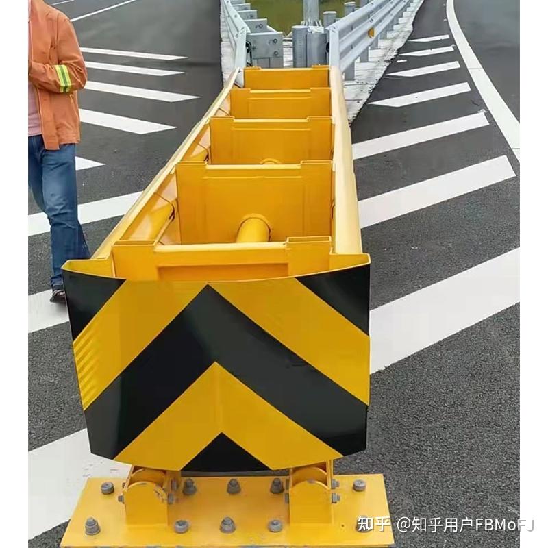 高速可导向防撞垫TS级多少钱tb级ta级黄色导向防撞缓冲垫带报告 - 知乎